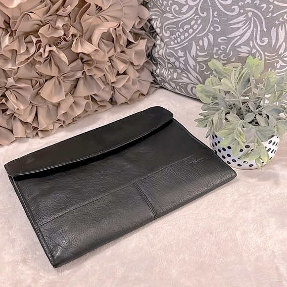 Targus | Bags | Targus Black Pebbled Leather Laptop Computer Case ...
